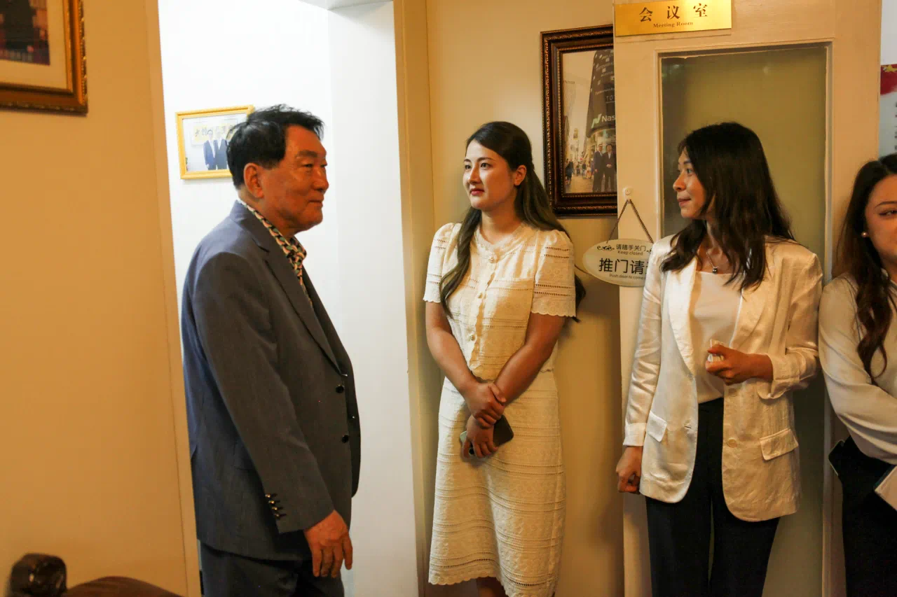 We warmly welcome Mr. Ahn Sangsoo, Executive Advisor of the Central Committee of the National ...